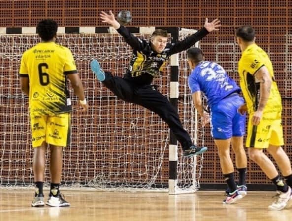 Luzernense é Bicampeão Brasileiro de Handebol, e melhor Goleiro da ...
