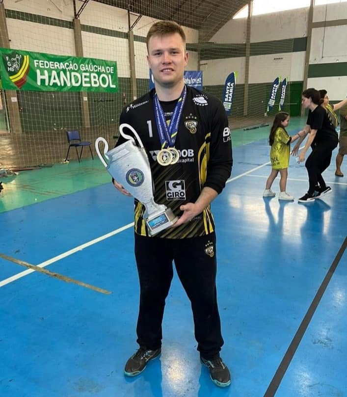 Luzernense é Bicampeão Brasileiro de Handebol, e melhor Goleiro da ...